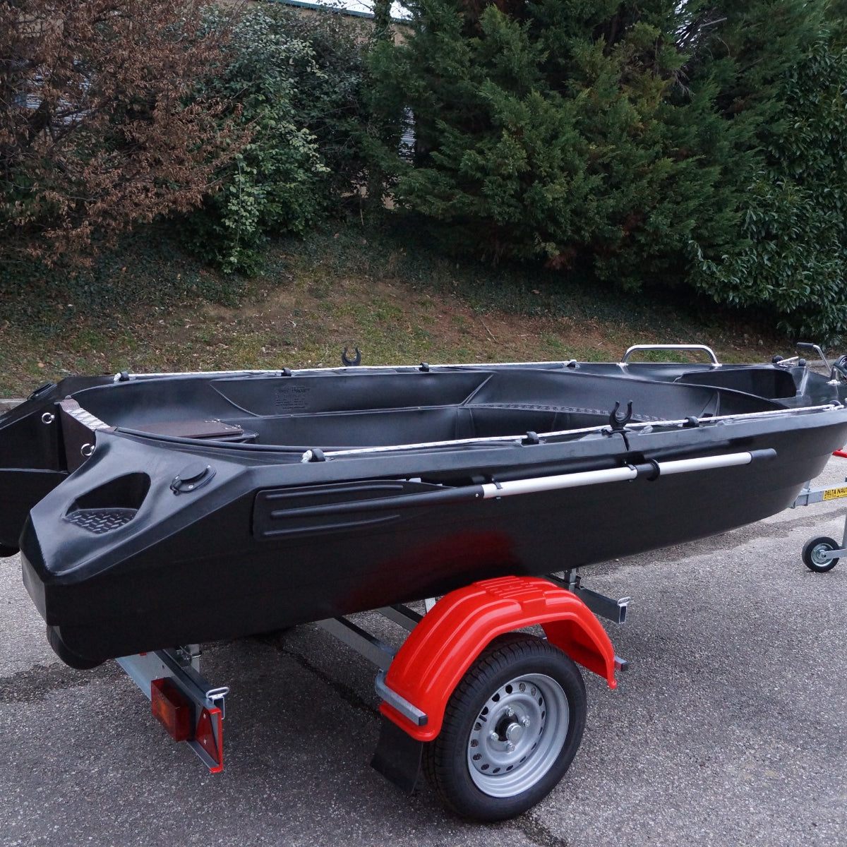 Barque d'exposition Delta Nautic