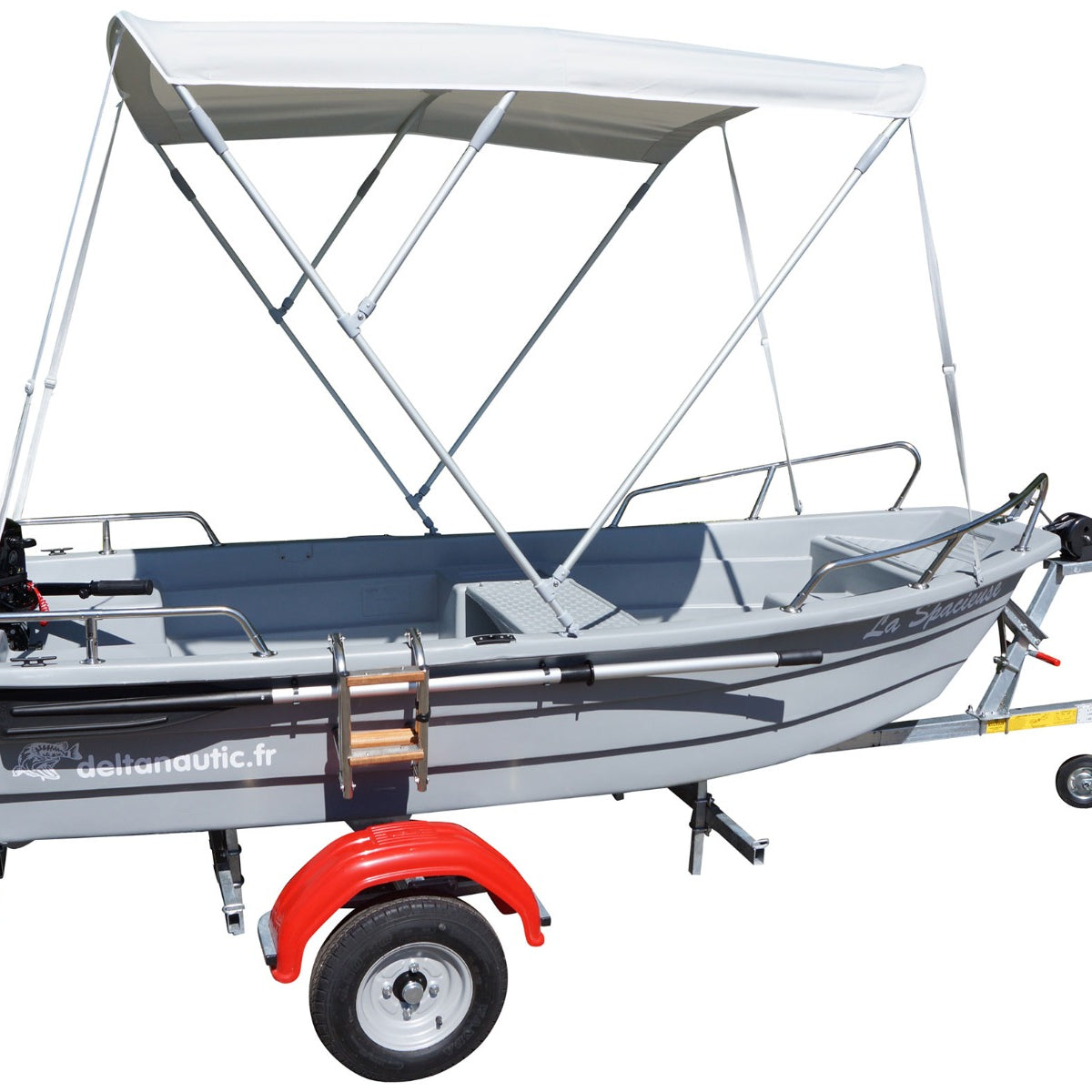 Pack barque Spacieuse 320 titanium Holidays ; Delta Nautic